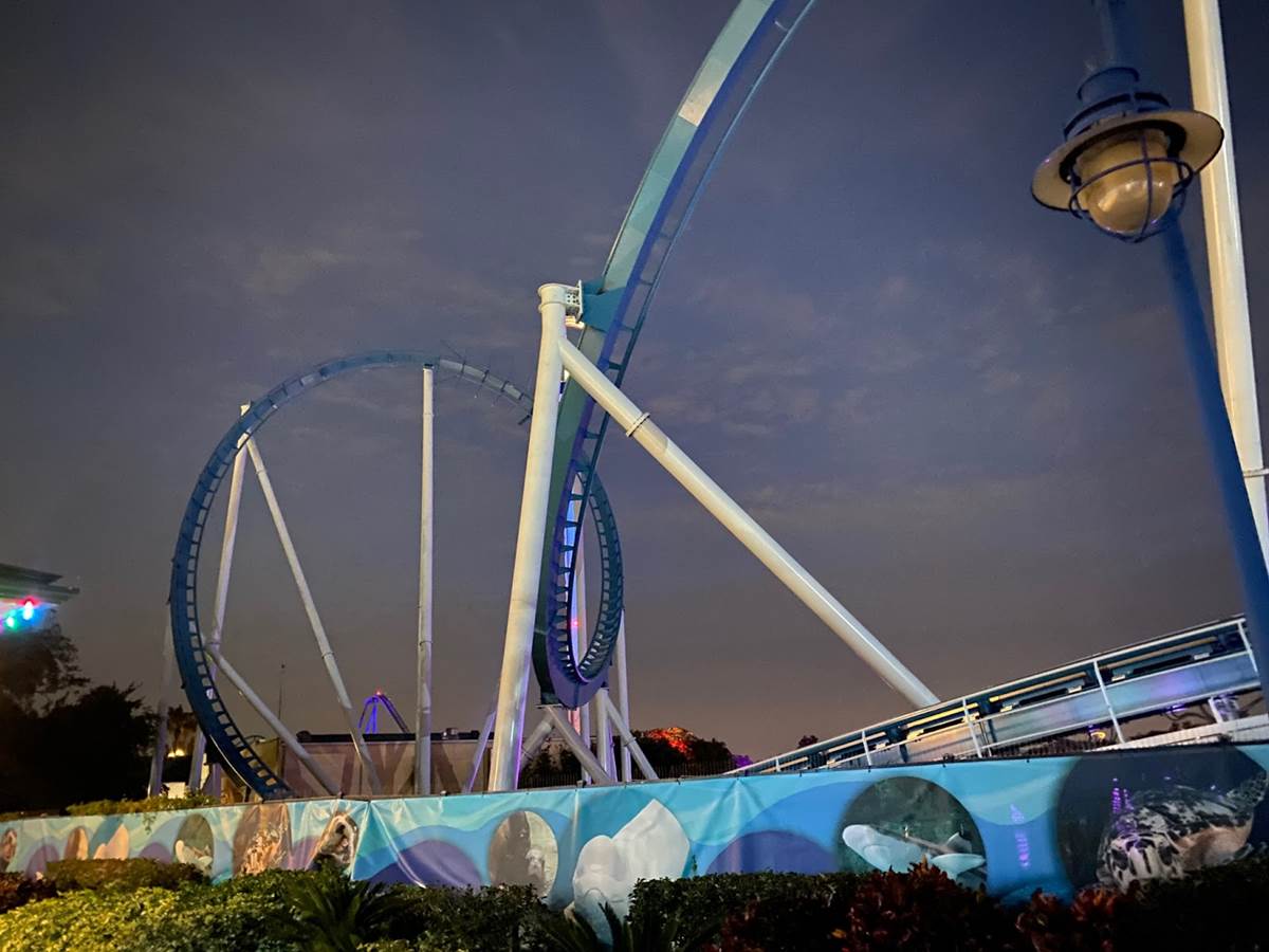 Photos – Pipeline: The Surf Coaster Goes Vertical at SeaWorld Orlando ...