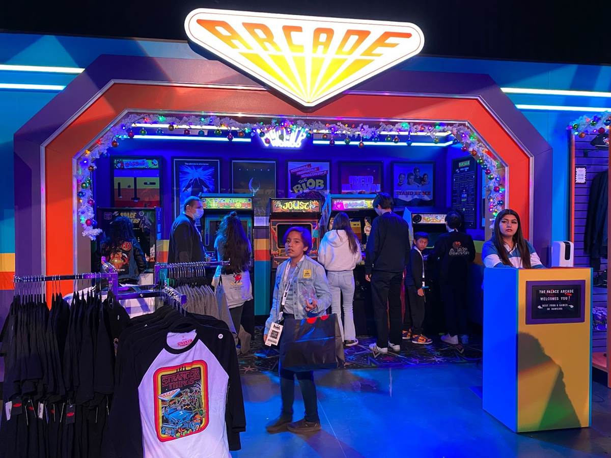 Immersive Review - "Stranger Things: The Experience" Invites Attendees ...