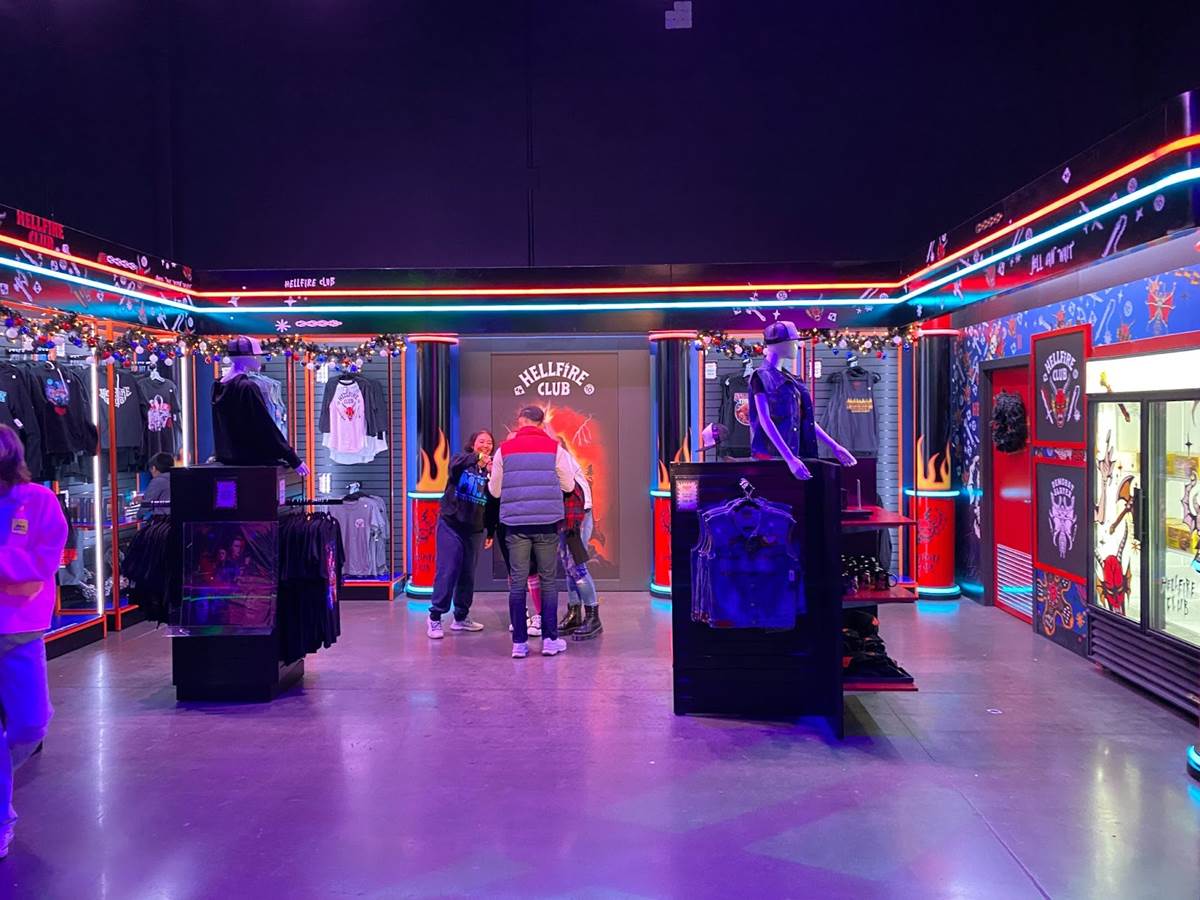 Immersive Review - "Stranger Things: The Experience" Invites Attendees ...