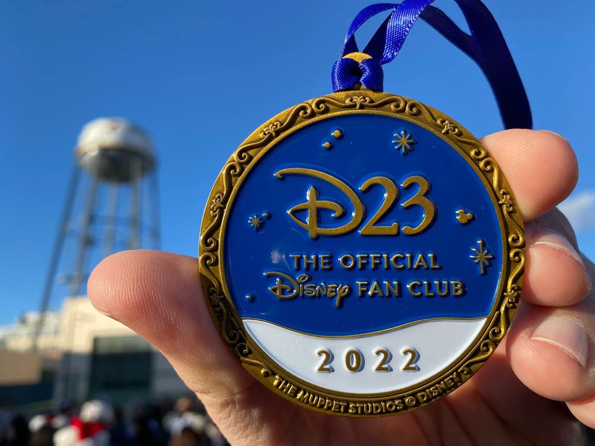 Photos: D23's "Light Up the Season" 2022 Event Celebrates the Holidays ...