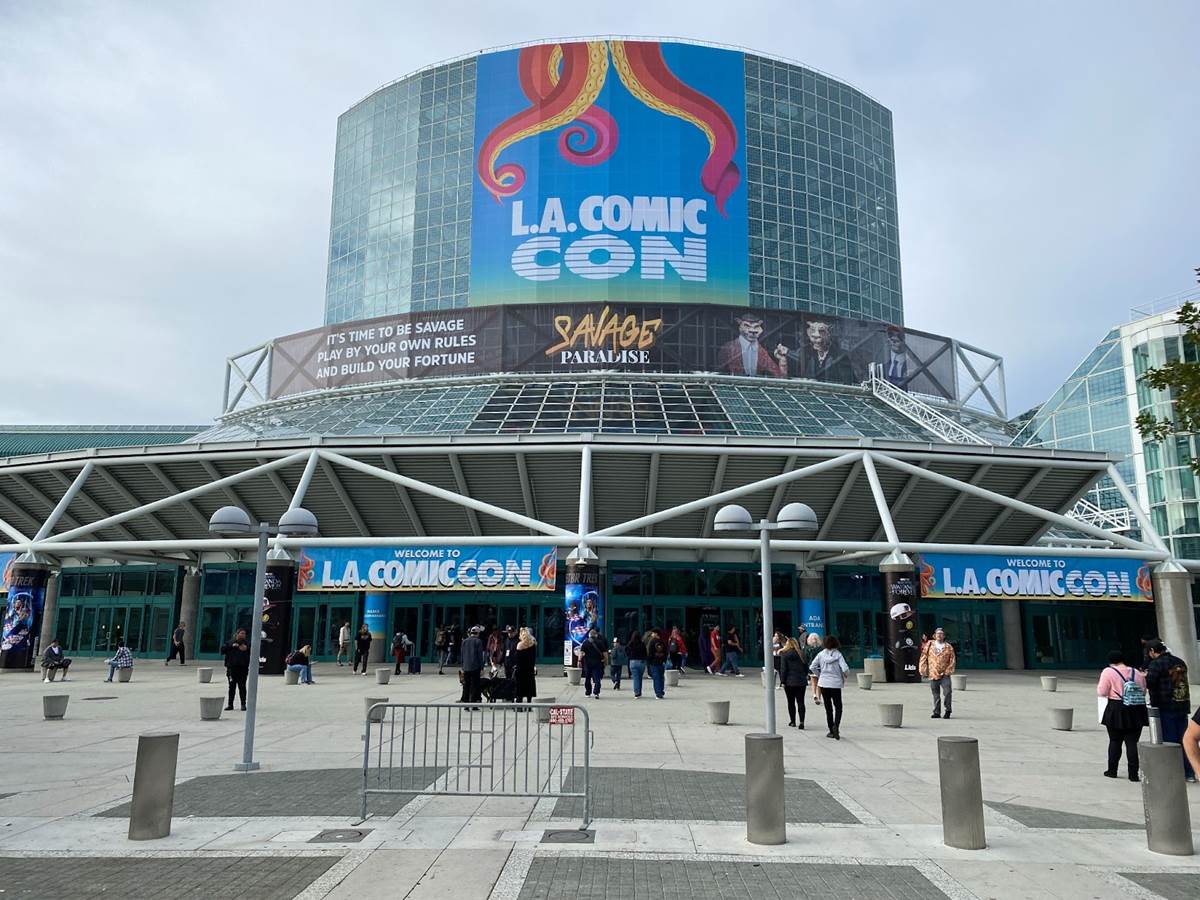Photos / Video: L.A. Comic Con 2022 Brings "X-Men" Panel, Cosplay ...