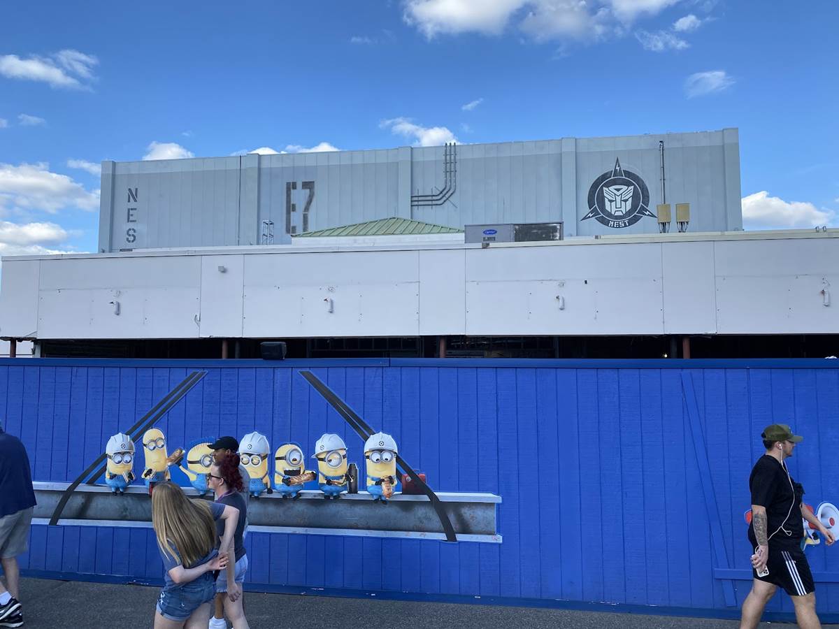 Photos: "Villain-Con Minion Blast" Attraction Posters Appear at ...