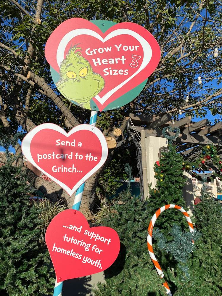 Video / Photos: Grinchmas 2022 Brings The Grinch, Whos, and Shows to ...