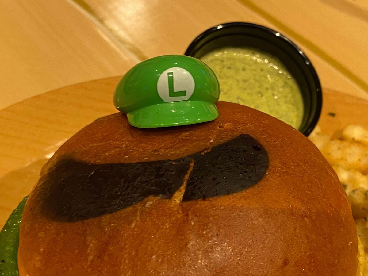 Photos: Explore the Toadstool Cafe and Its Menu at Universal Studios ...