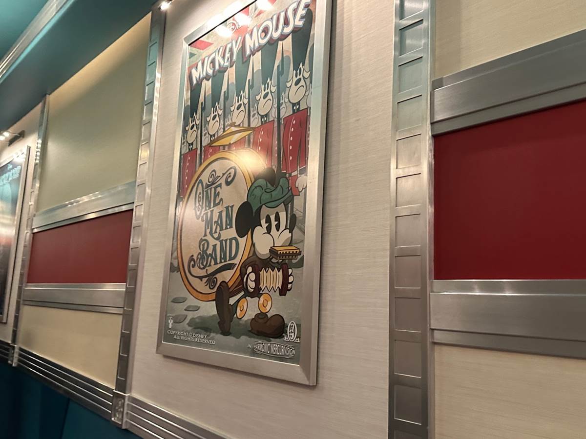 Photos: First Look Inside the Mickey & Minnie's Runaway Railway Queue ...