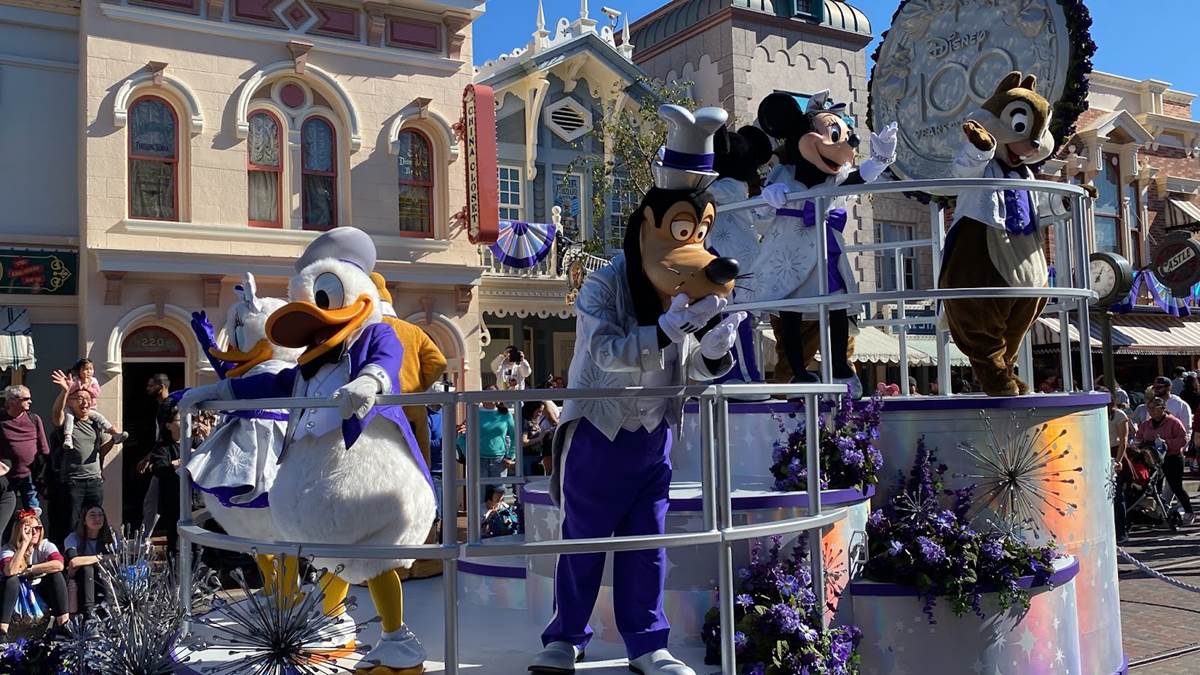 Photos / Video: Disney100 Cavalcade Debuts at Disneyland ...