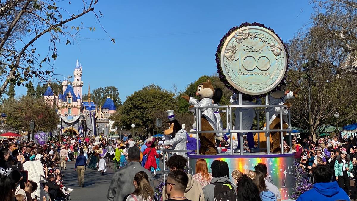 Photos / Video: Disney100 Cavalcade Debuts at Disneyland ...