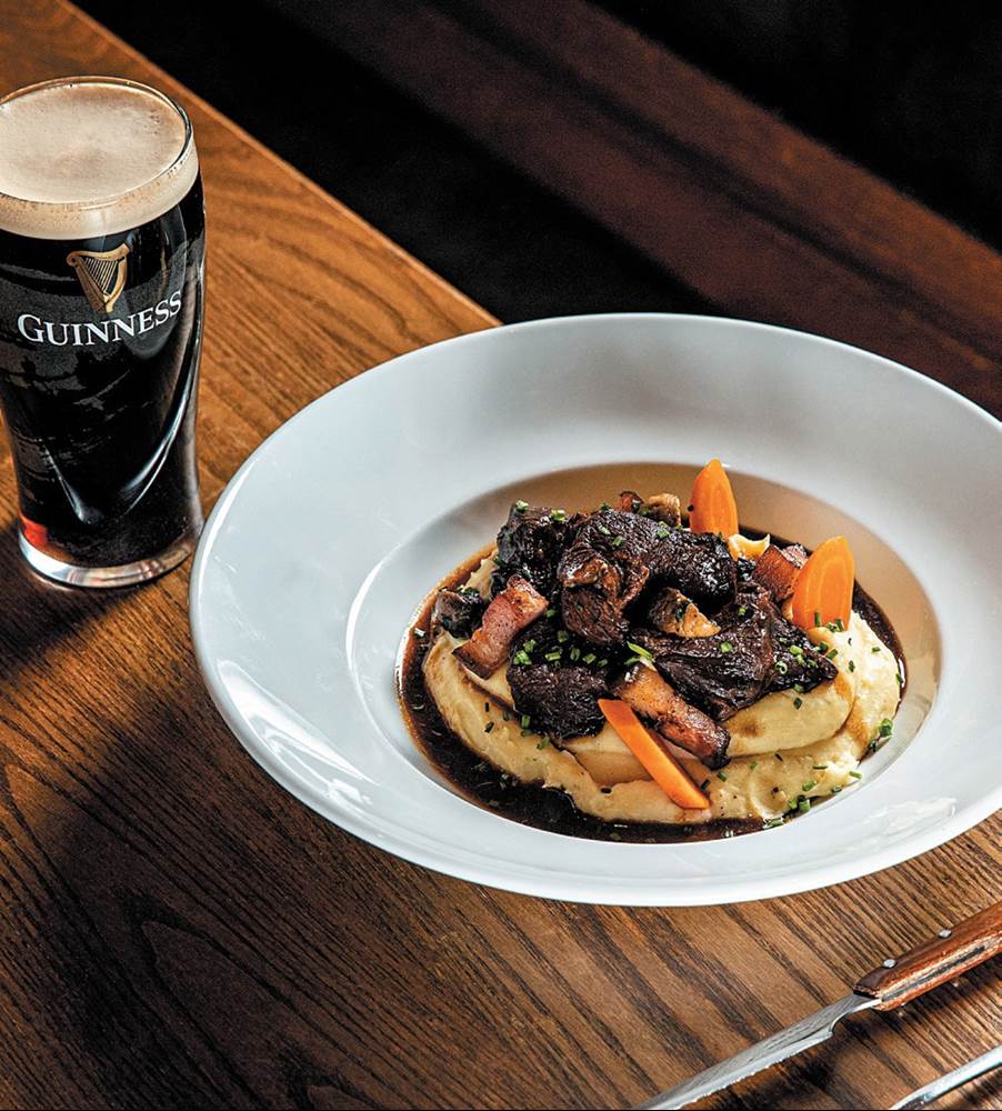 The Royal Pub To Open in Disney Village at Disneyland Paris Tonight ...