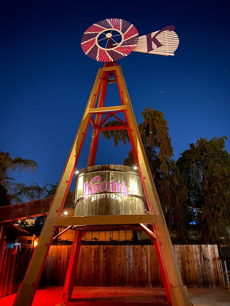Photos: Preview the Food and Merchandise of Knott's Boysenberry ...