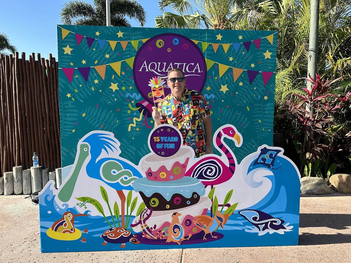 Photos/Video: Aquatica Celebrates 15 Years Of Fun in Orlando ...