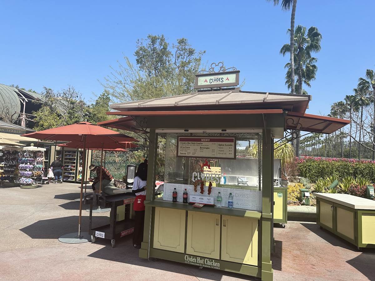 Photos: Downtown Disney Projects And New Clyde's Hot Chicken Stand ...