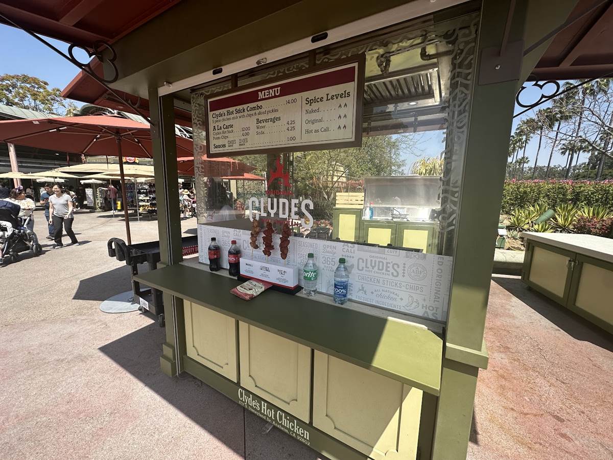 Photos: Downtown Disney Projects And New Clyde's Hot Chicken Stand ...