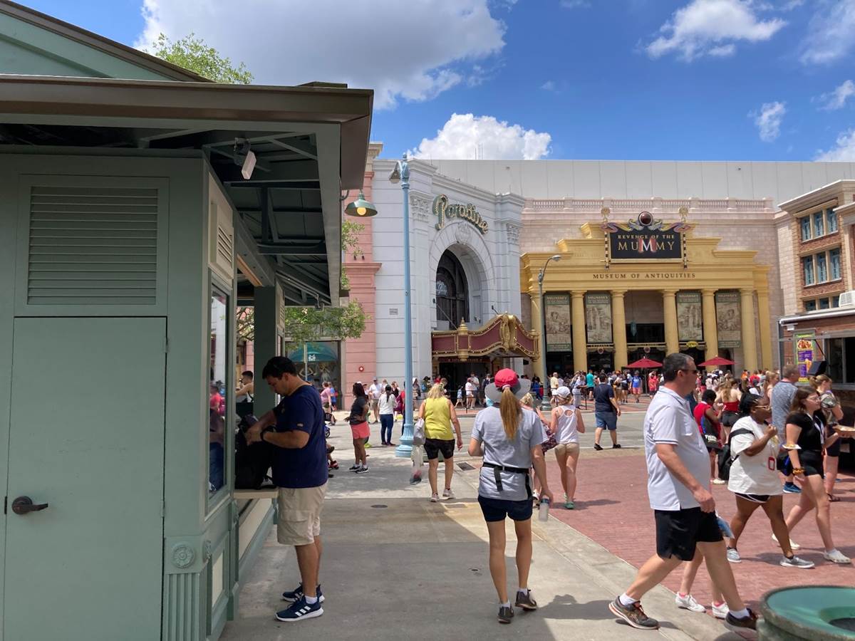 Photos: New Food and Beverage Stands Pop Up at Universal Studios ...