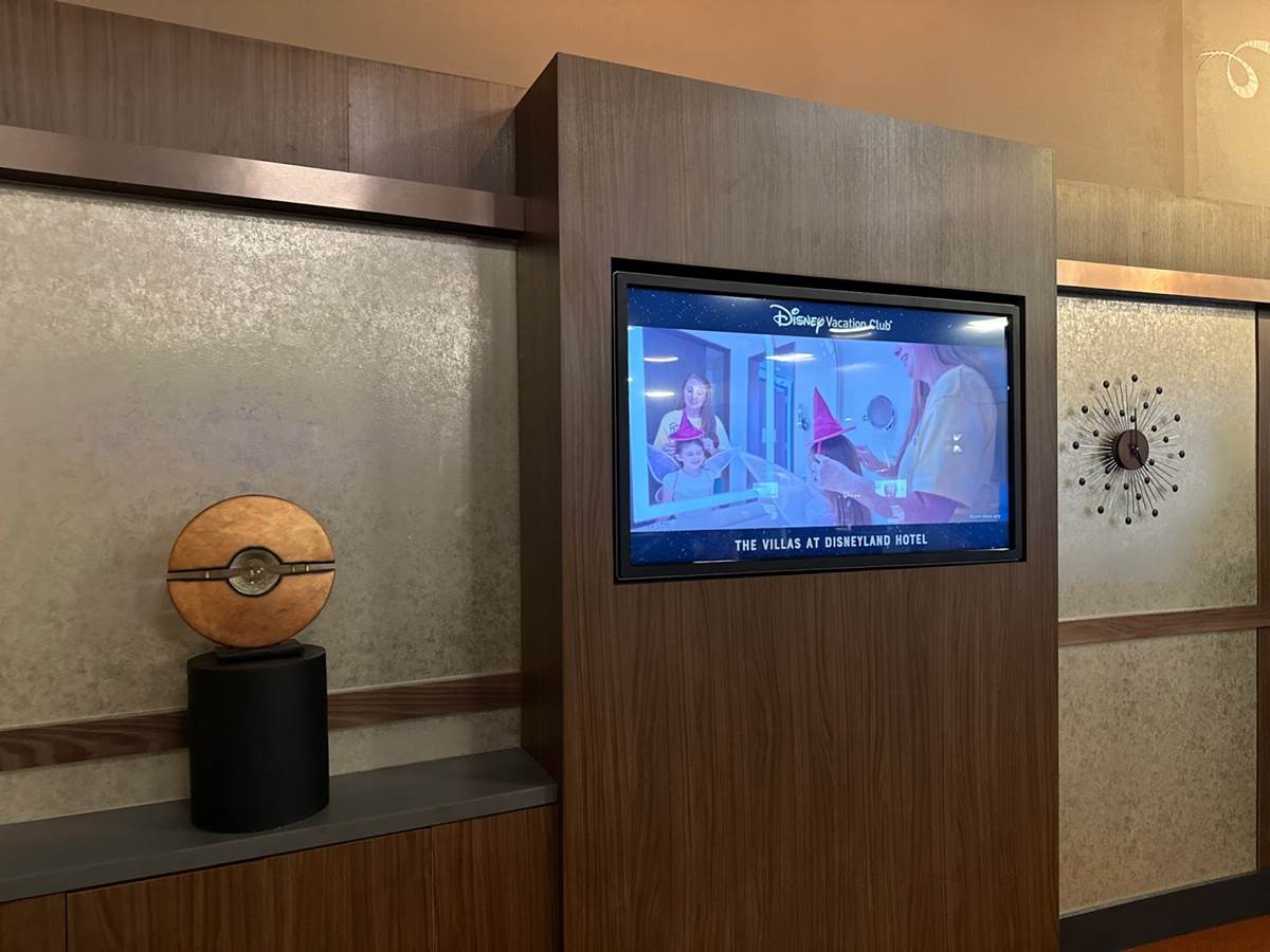 Photos / Video: Star View Station Disney Vacation Club Member Lounge ...