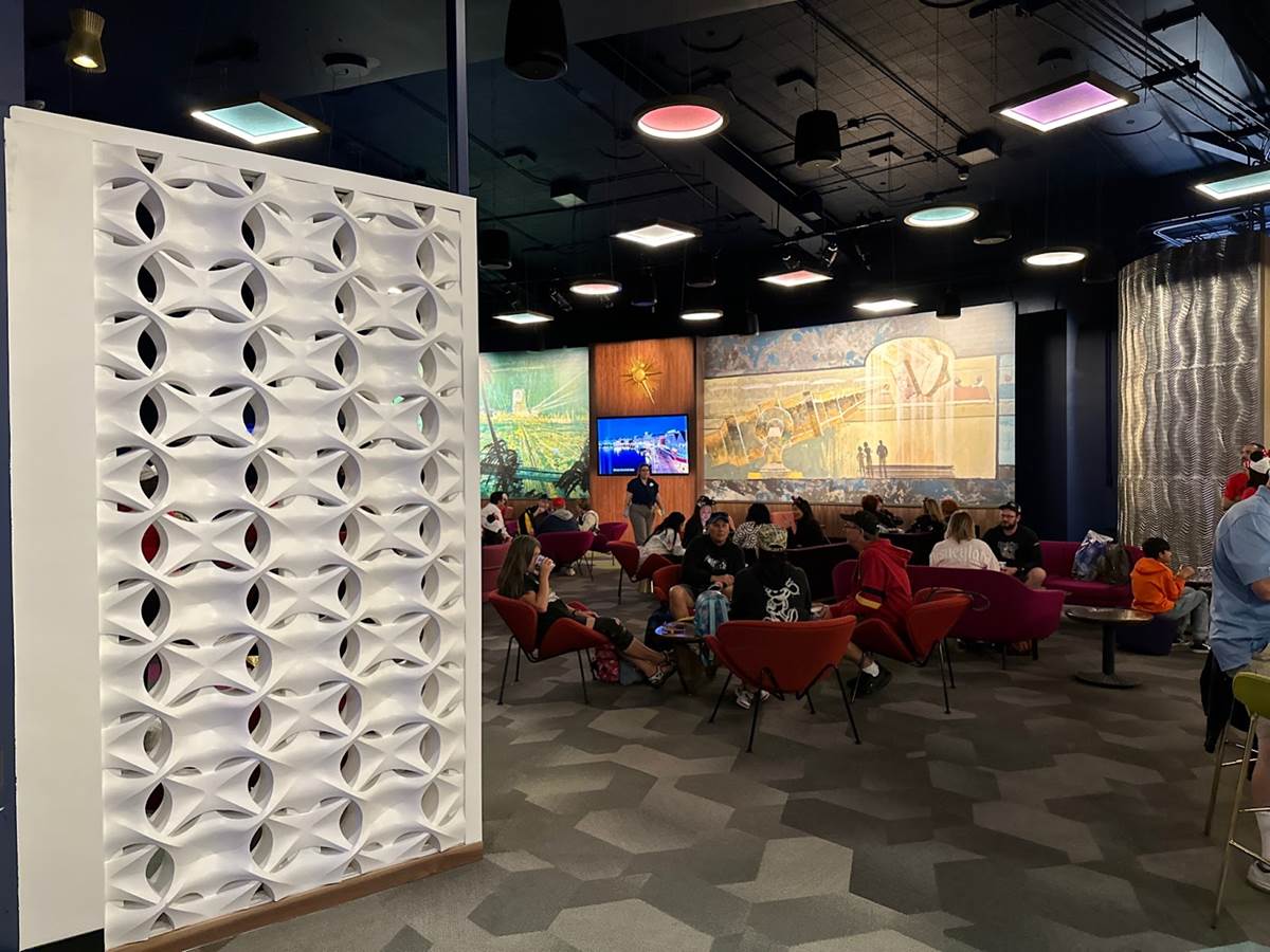 Photos / Video: Star View Station Disney Vacation Club Member Lounge ...