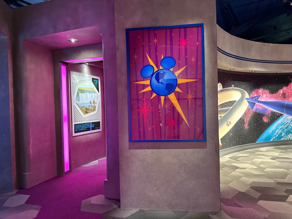 Photos / Video: Star View Station Disney Vacation Club Member Lounge ...