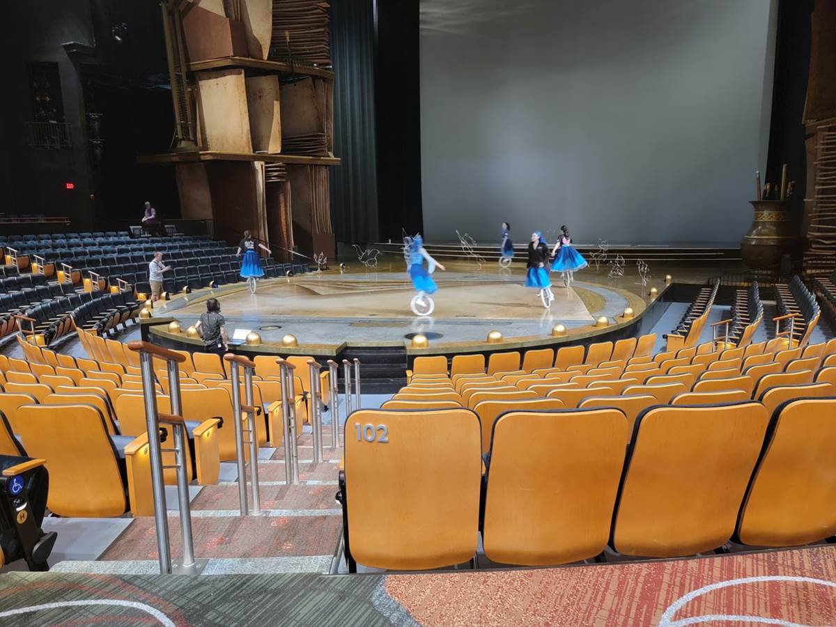 Photos / Video: Thrilling New Acts Introduced in Cirque du Soleil's ...