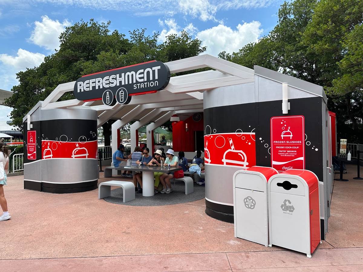 Photos: Disney Vacation Club Kiosk and Refreshment Station Get New ...
