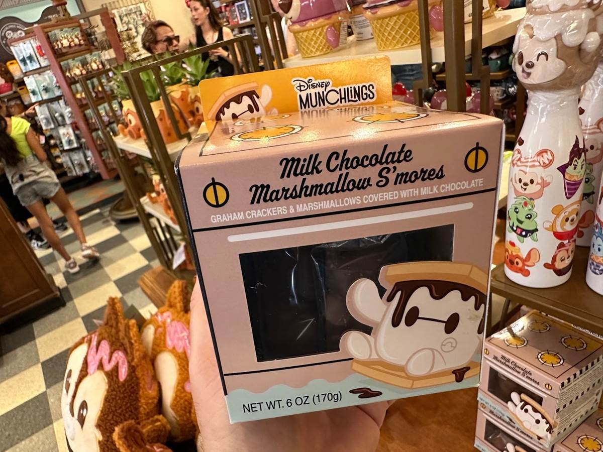 Photos: More Disney Munchlings Merchandise Arrives at Walt Disney World ...