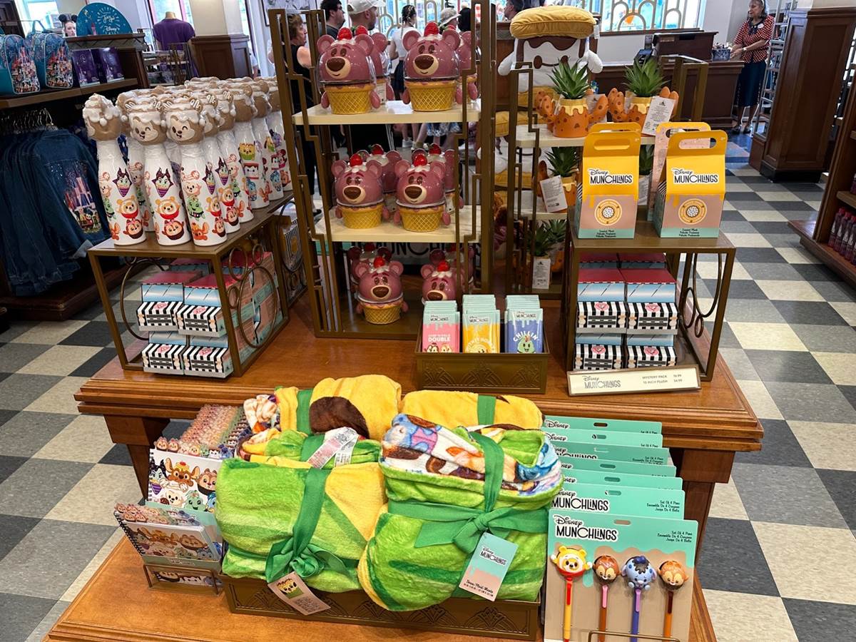 Photos: More Disney Munchlings Merchandise Arrives at Walt Disney World ...