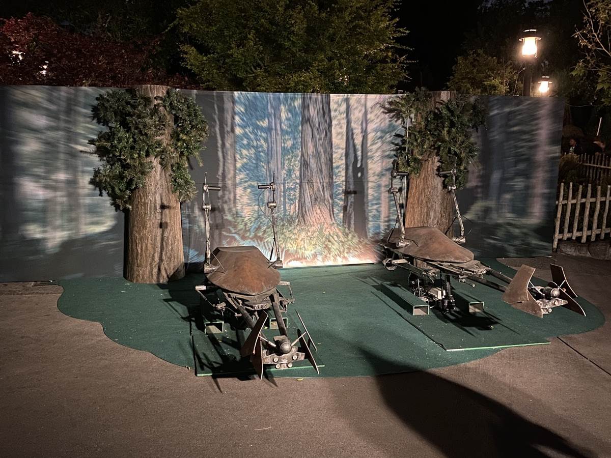 Photos/Videos: Disneyland After Dark: Star Wars Nite - LaughingPlace.com