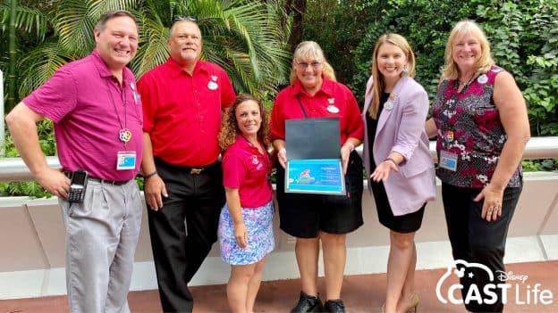 Disney Cast Members Surpass 1 Million Mobile Cast Compliments Across ...