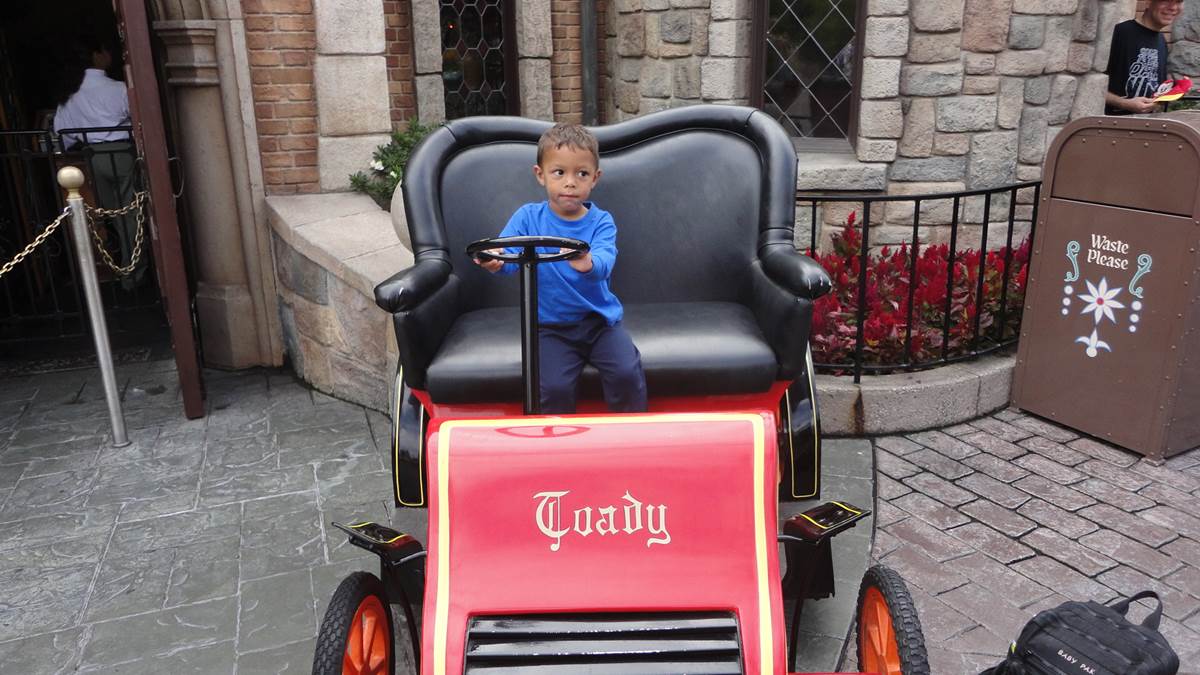 Let's Go For a Ride! Favorite Disney Parks Vehicles - Part Two ...