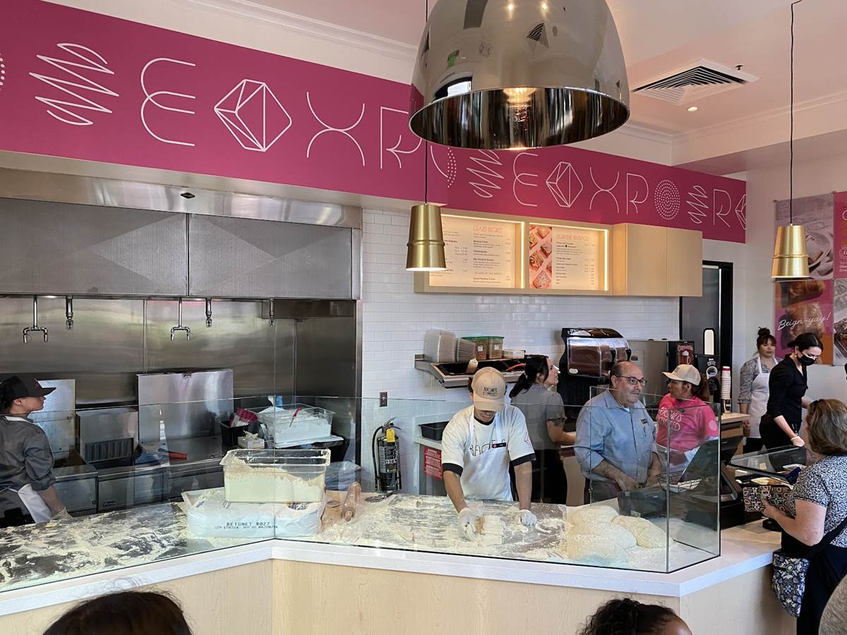 Photos: Beignets Expressed Open in Downtown Disney District ...