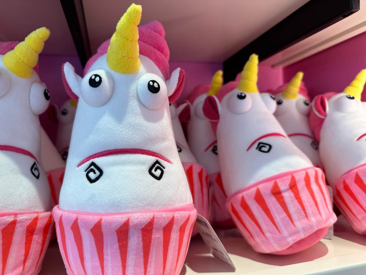 Photos: Minion Cafe and More Soft Open at Universal Studios Florida's ...