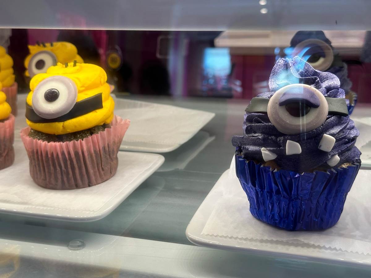 Photos: Minion Cafe and More Soft Open at Universal Studios Florida's ...