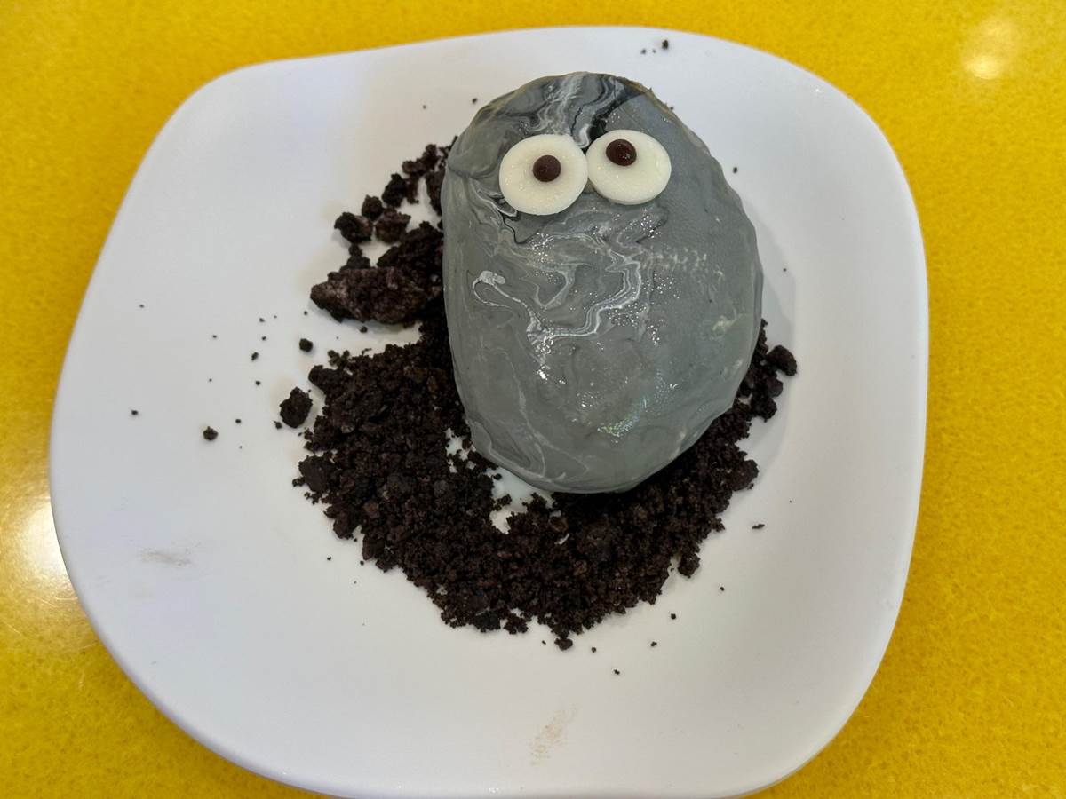 Photos: Minion Cafe and More Soft Open at Universal Studios Florida's ...