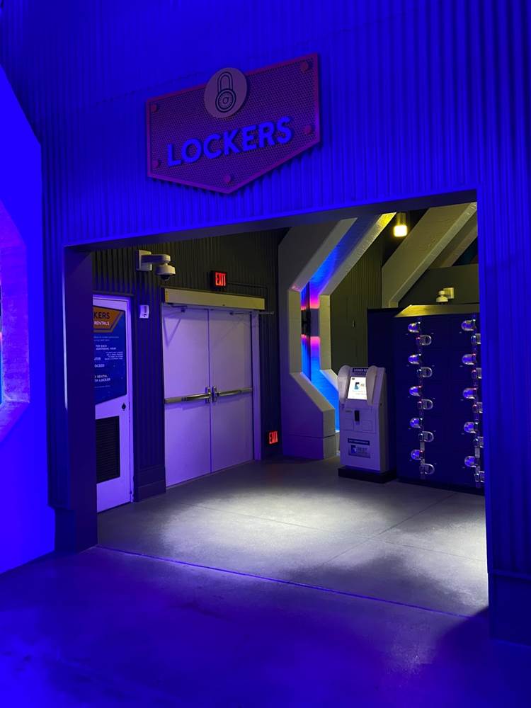 Photos / Videos: Blast Off on SeaWorld San Diego's New Arctic Rescue ...