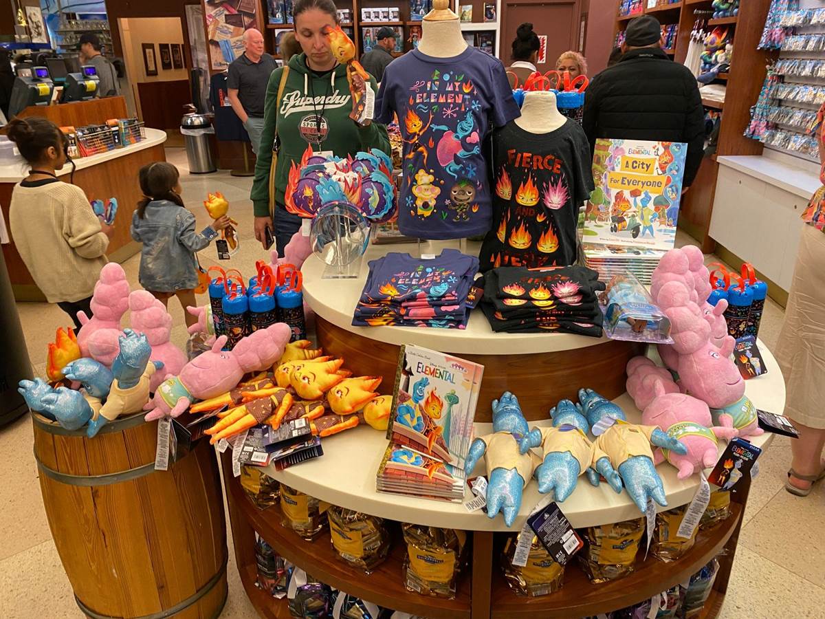 Video / Photos: Pixar's "Elemental" Opens at El Capitan Theatre with ...