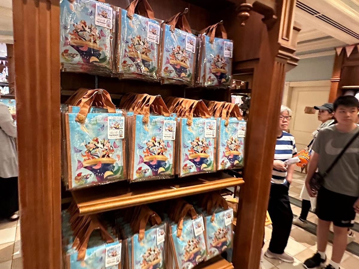 A Look at Some Current Tokyo Disney Resort Merchandise Offerings ...