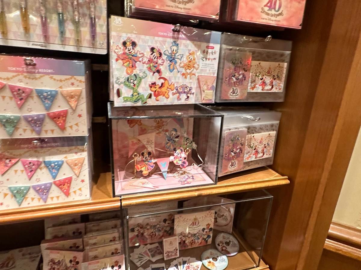 A Look at Some Current Tokyo Disney Resort Merchandise Offerings ...