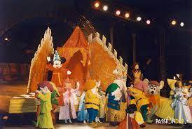 Extinct Attractions - Mickey's Magic Book - LaughingPlace.com