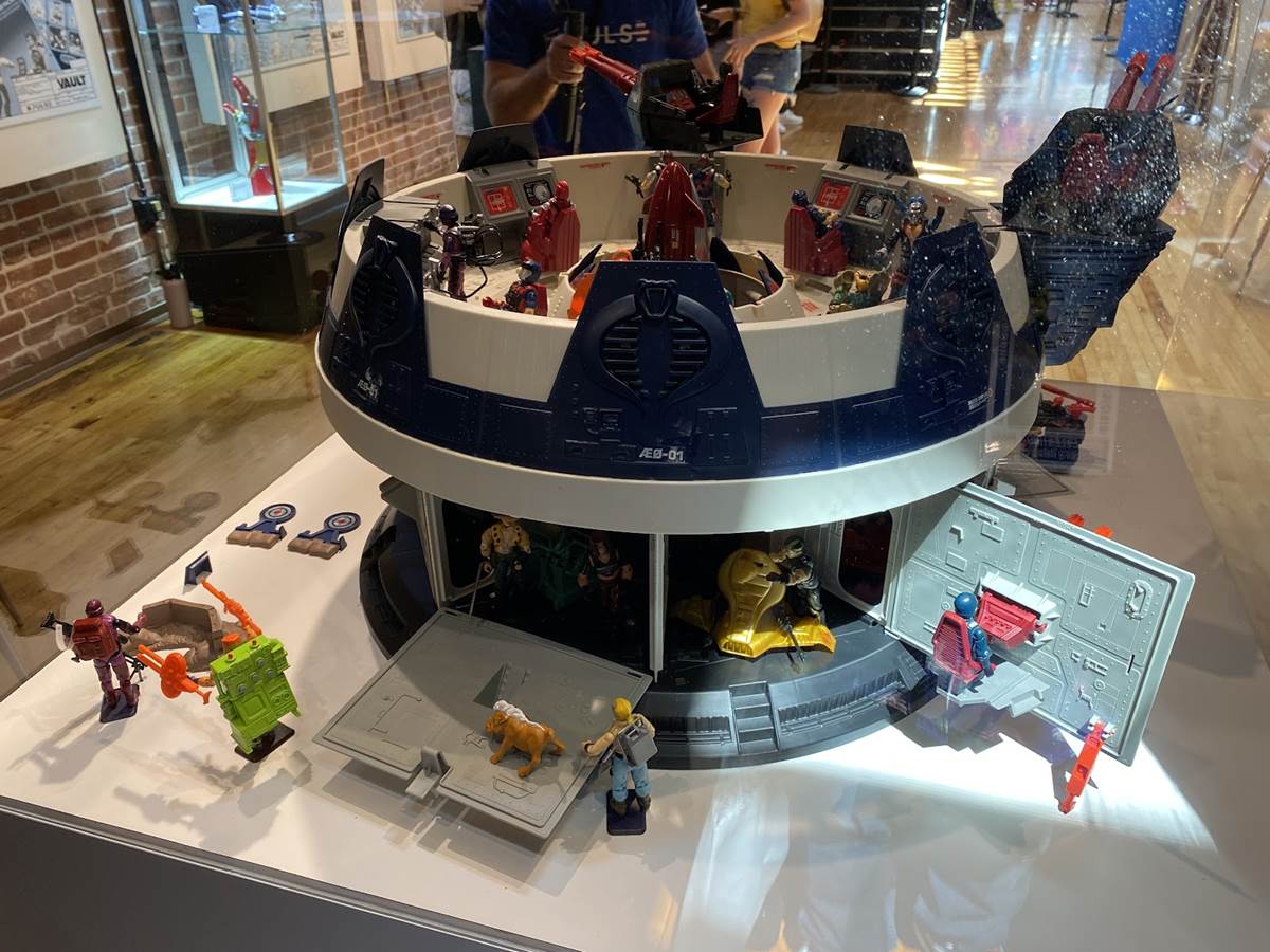 Photos: Checking Out The VAULT: A Hasbro Pulse Store at San Diego Comic ...