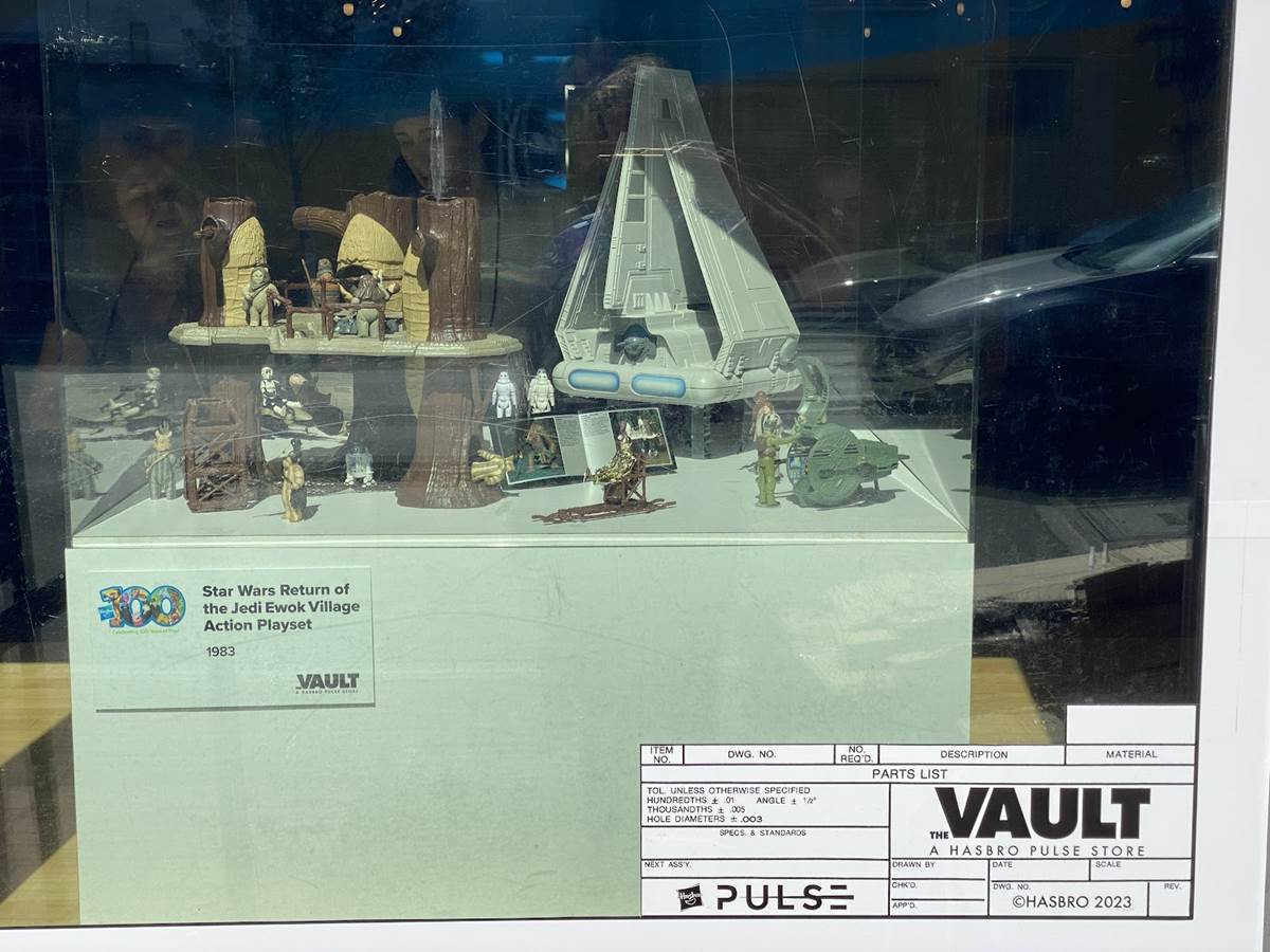 Photos: Checking Out The VAULT: A Hasbro Pulse Store at San Diego Comic ...