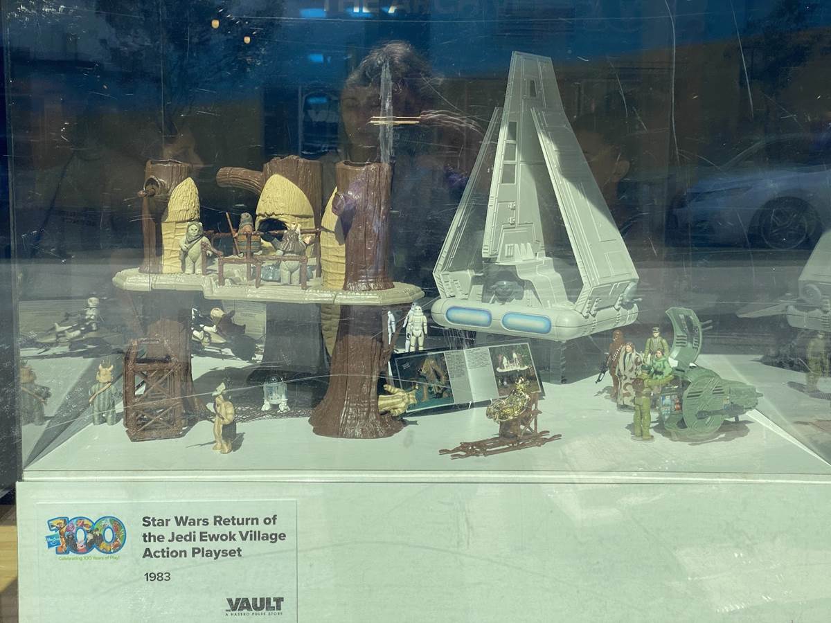 Photos: Checking Out The VAULT: A Hasbro Pulse Store at San Diego Comic ...