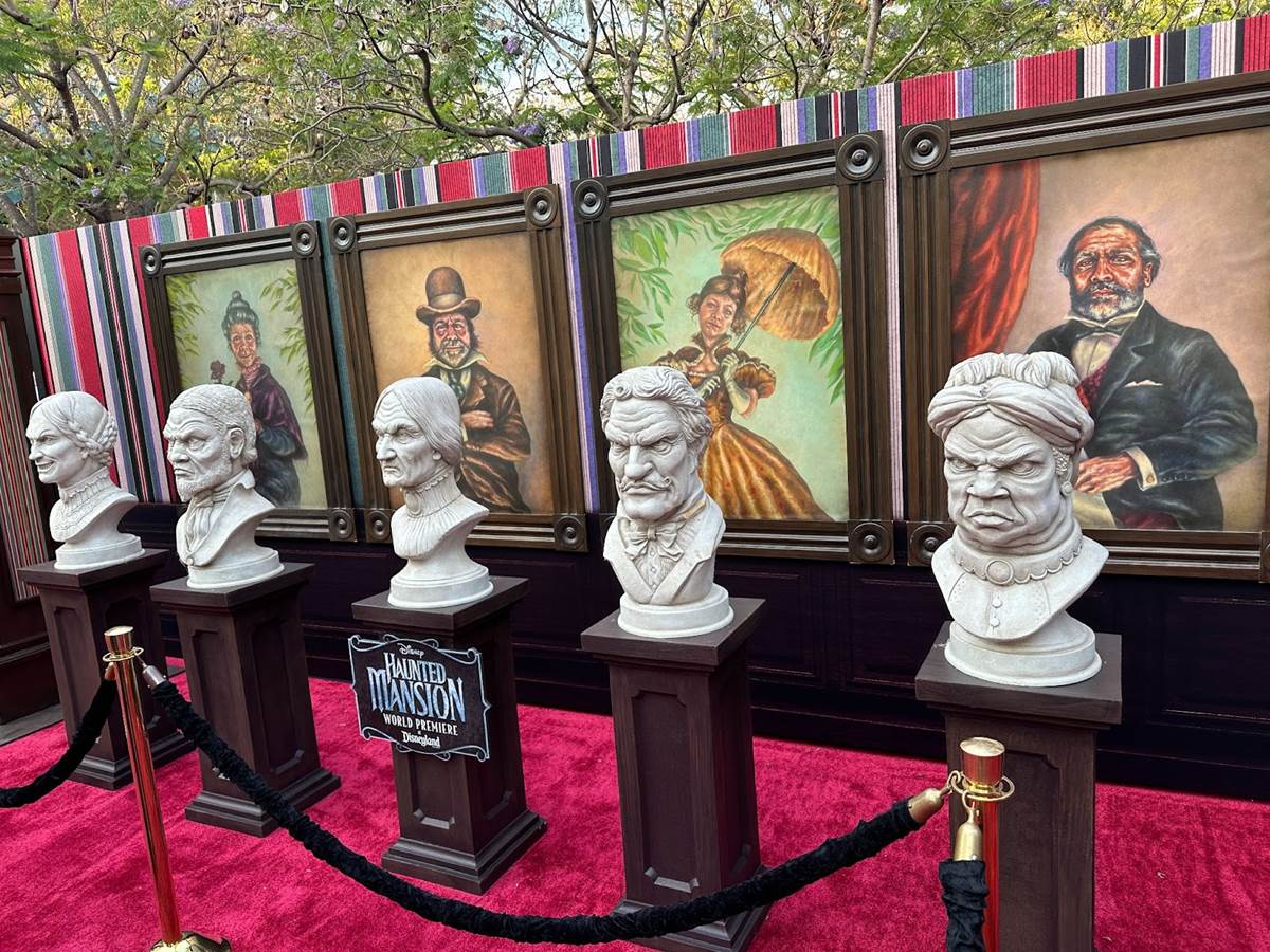 Photos: Props, Costumes and Characters Materialize at "Haunted Mansion ...