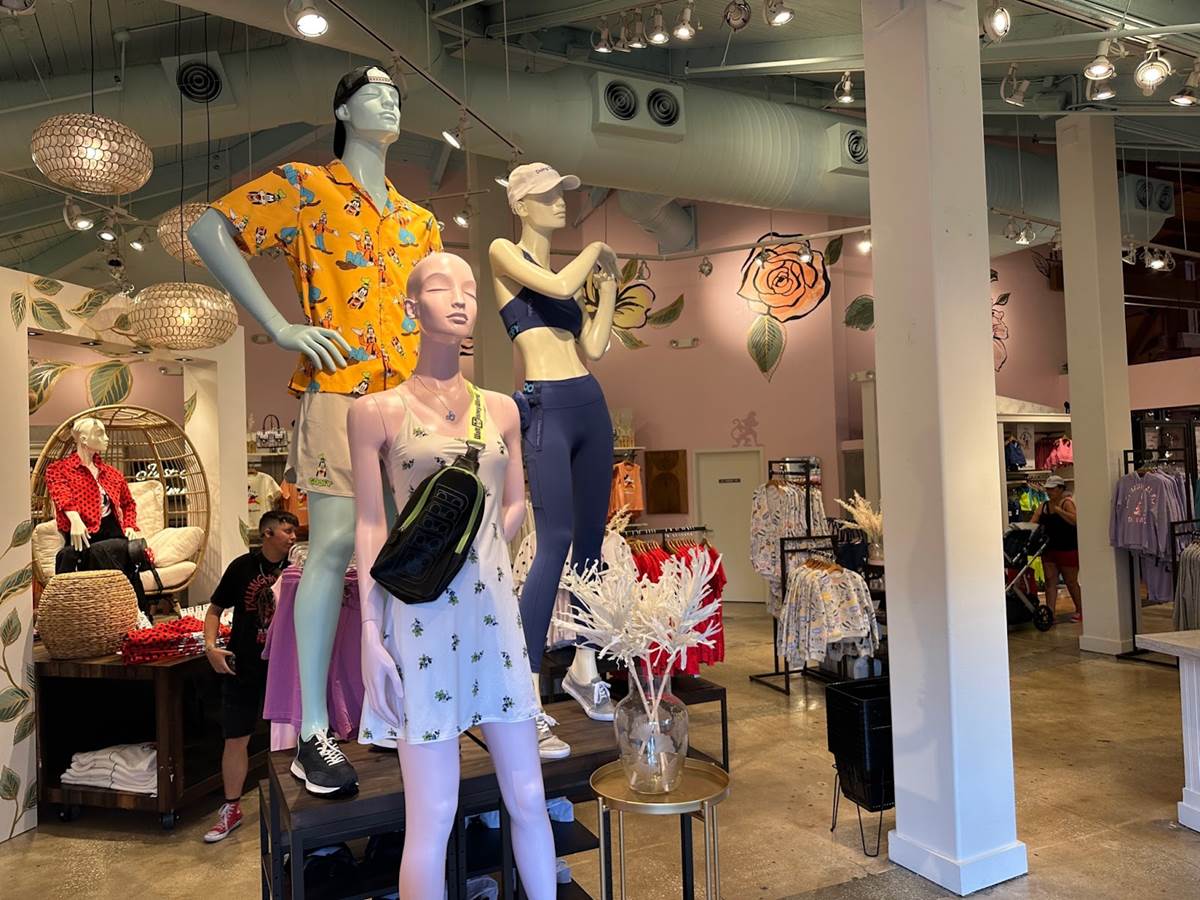 Photos: Tren-D Reopens at Disney Springs with Remodeled Interior ...