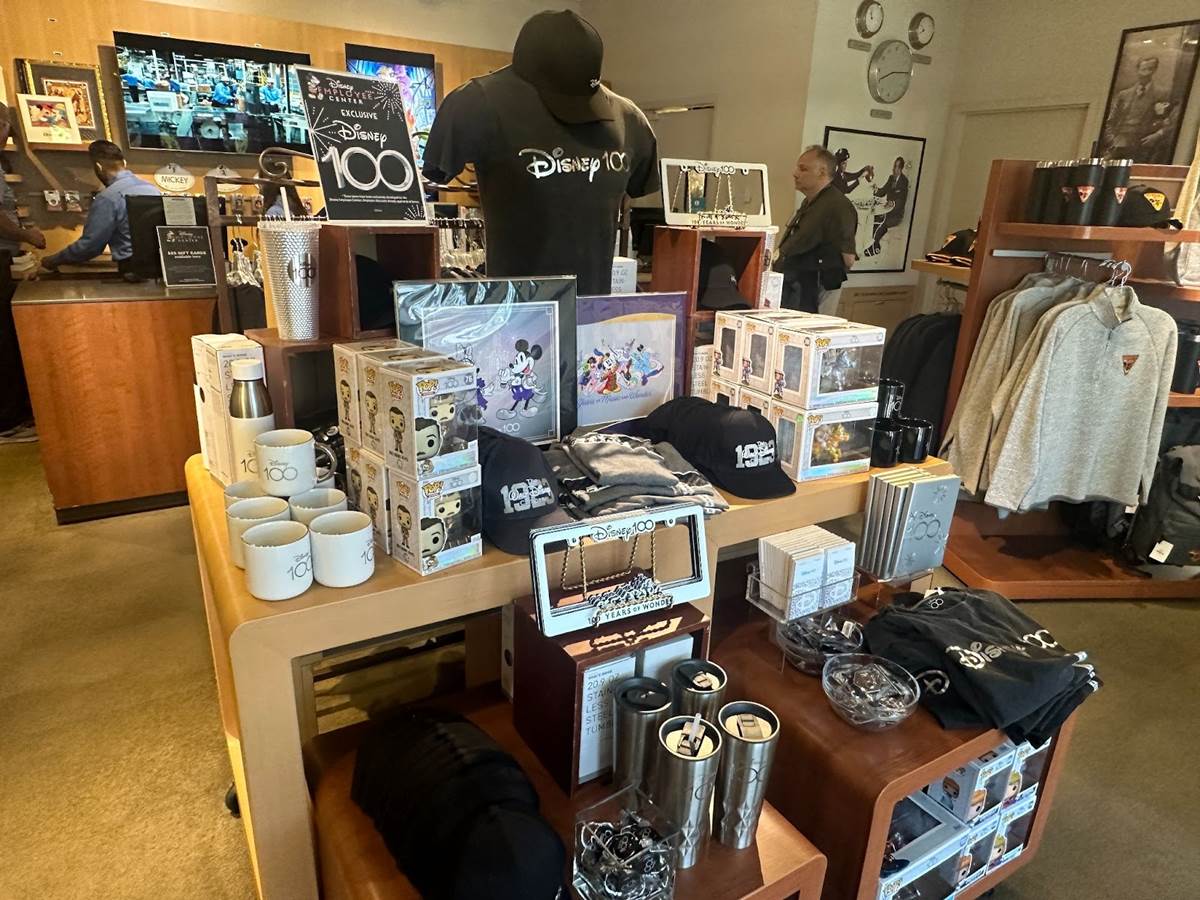 Trip Report: “Disney Parks Around The World – A Private Jet Adventure ...