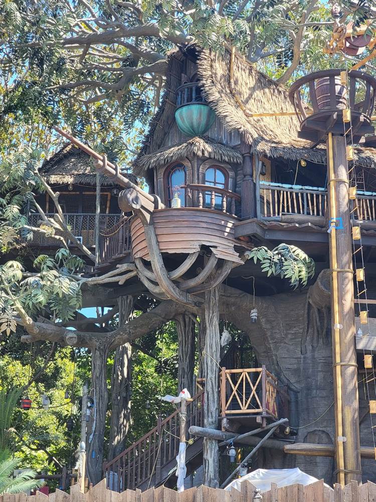Photo Update: Adventureland Treehouse Takes Shape as Scrim is Removed ...