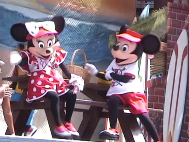 Extinct Attractions - Goofy's Beach Party Bash - LaughingPlace.com