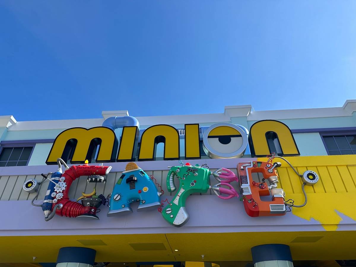 Photos: Get a Look at the Tasty Treats of Minion Land at Universal ...