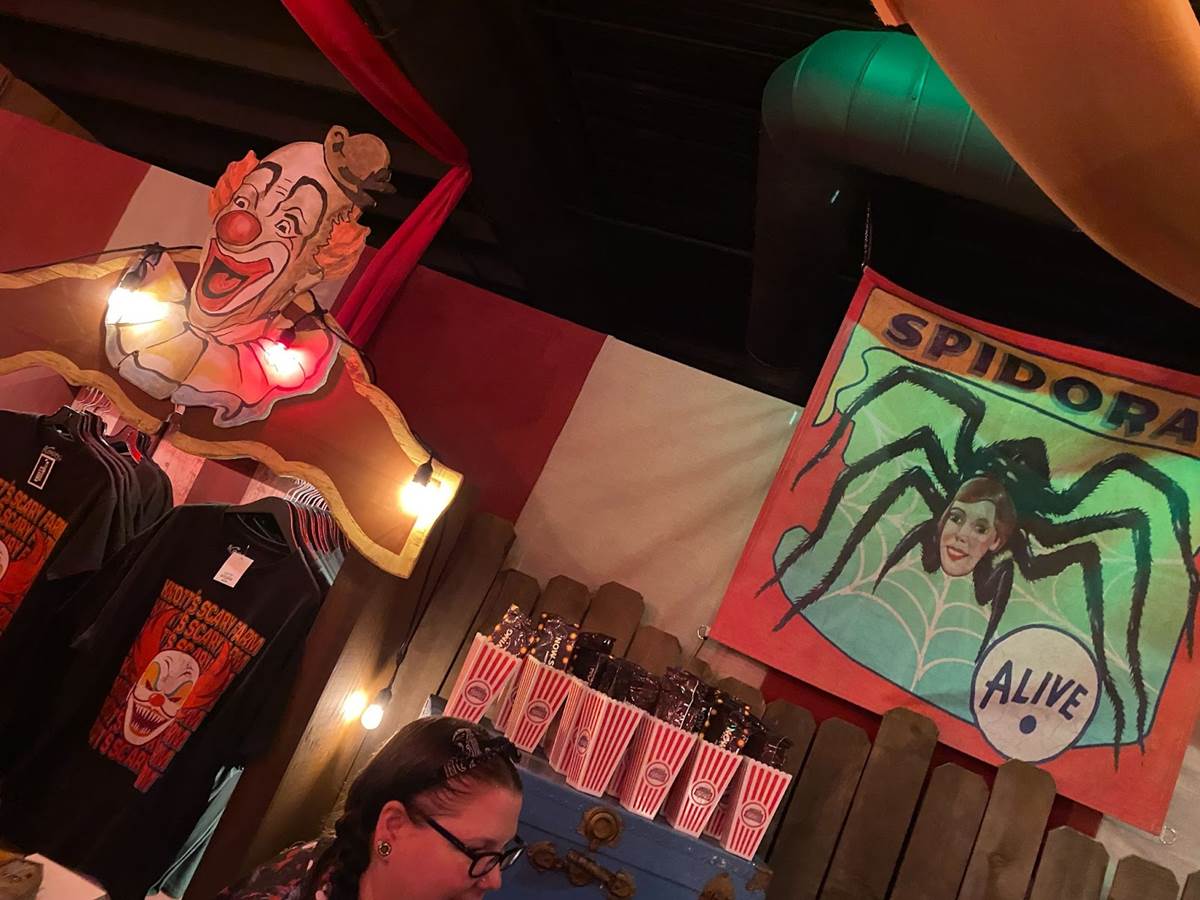 Photos: Knott's Scary Farm 2023 Offers Spooktacular Food and ...