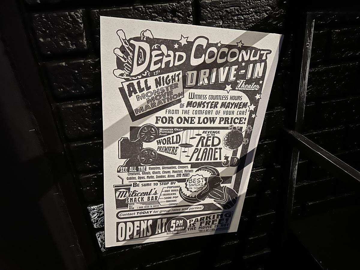 Photos: "Tribute to Terror" Halloween Horror Nights Tribute Store Opens ...