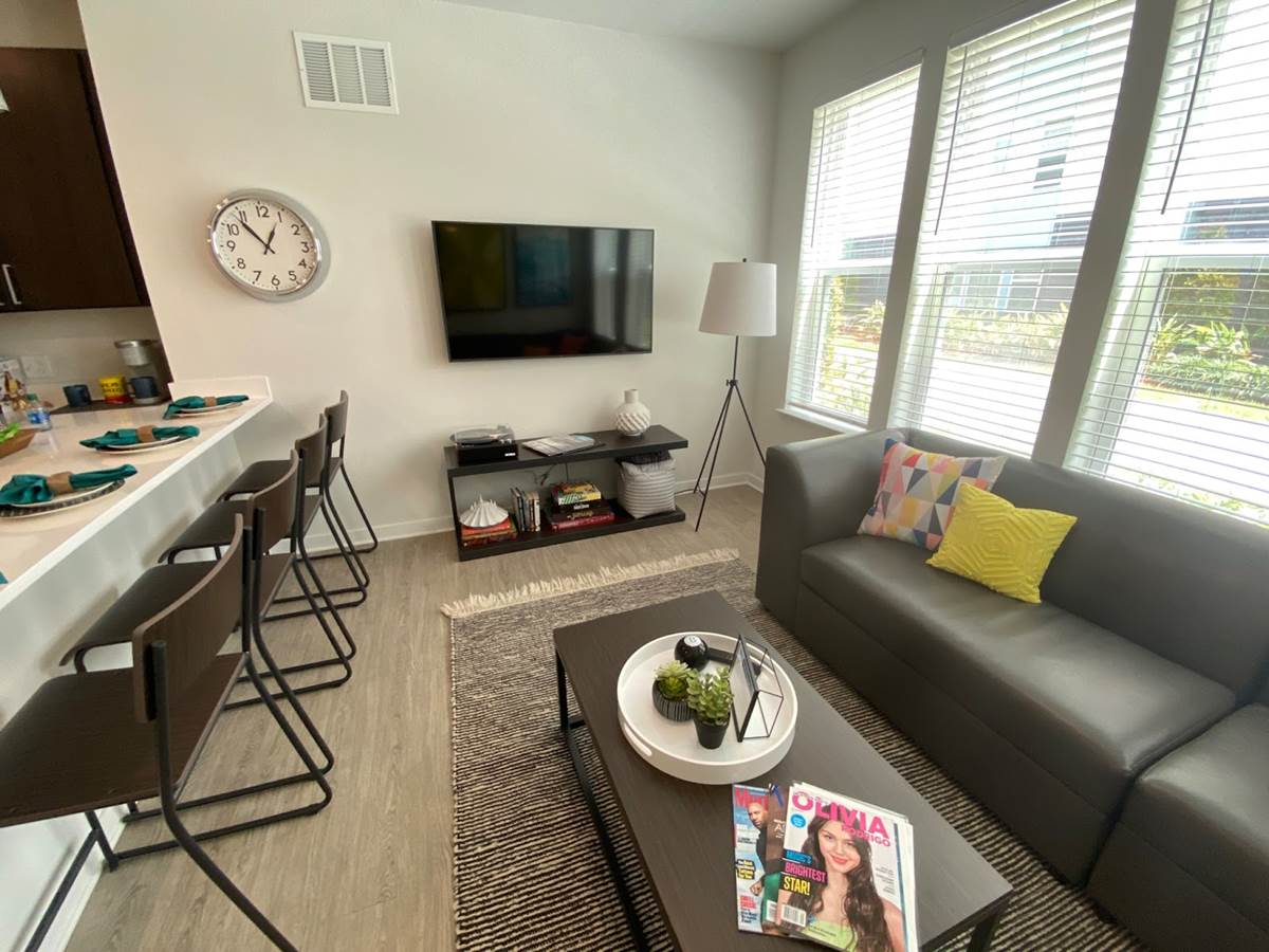 A Legacy Alum Checks Out The New Disney College Program Housing at ...