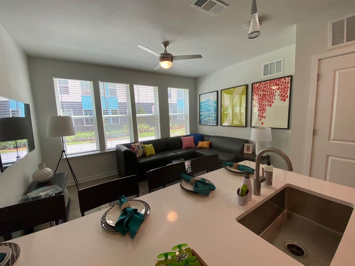 A Legacy Alum Checks Out The New Disney College Program Housing at ...