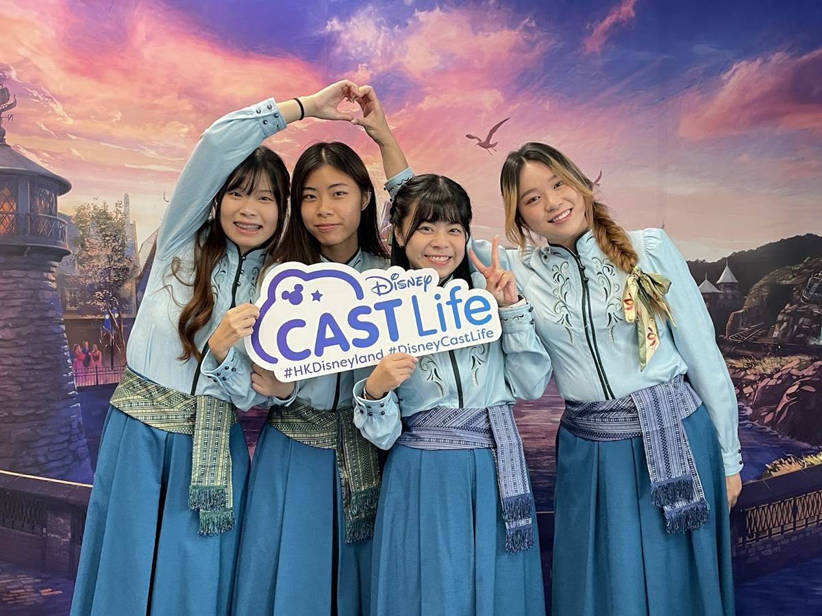 Hong Kong Disneyland Cast Members Show Off Arendelle: The World of ...
